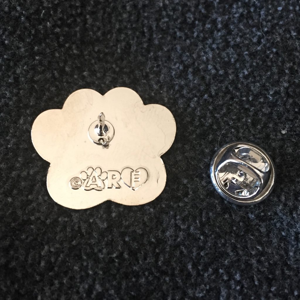 Pin – Heart & Swirl Paw Print Enamel Pin